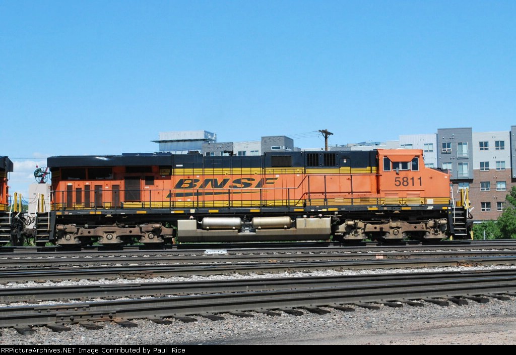 BNSF 5811 Coal Train Helper